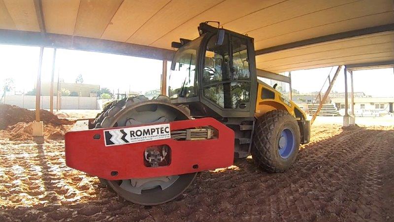 Aluguel de Rolo Compactador - Romptec - Locação, Demolição e Terraplenagem